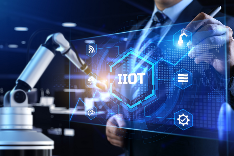 How the Industrial Internet of Things (IIoT) Is Improving Injection Molding